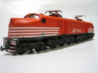 Locomotiva V8 Fepasa ( Fase II ) - 3052 #6386 - Giltec Modelismo
