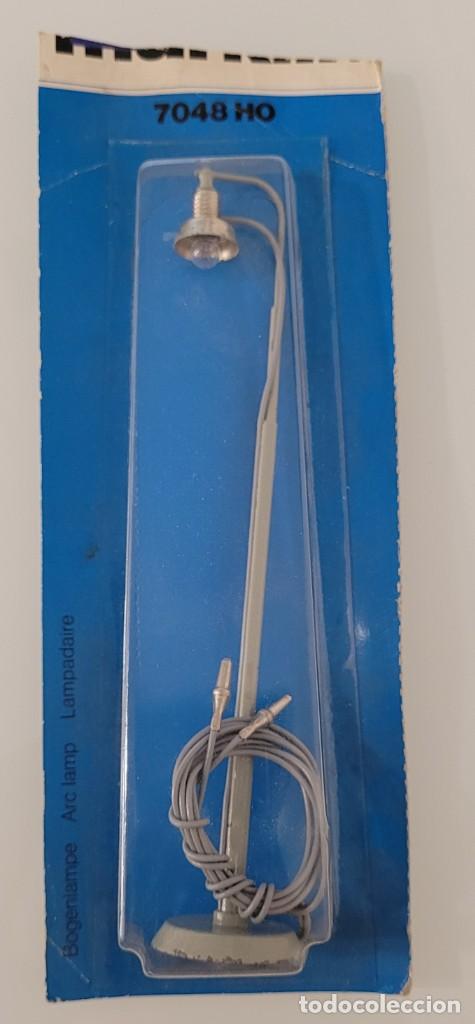 Marklin 7048 Poste com Lâmpada em Arco - Giltec Modelismo