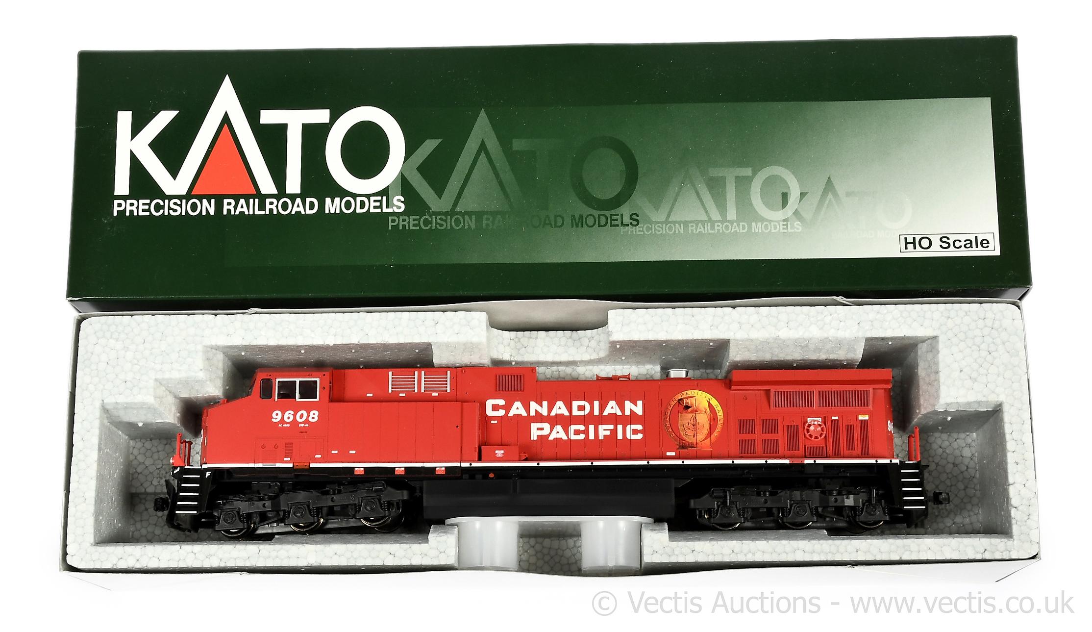 Locomotiva HO Kato 37-6475 AC4400CW Canadian Pacific #9608 motor diesel ...
